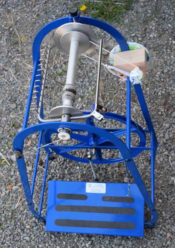 Thrifty Fox Spinning Wheel with Scotch Tension | Grow Your Own Clothes